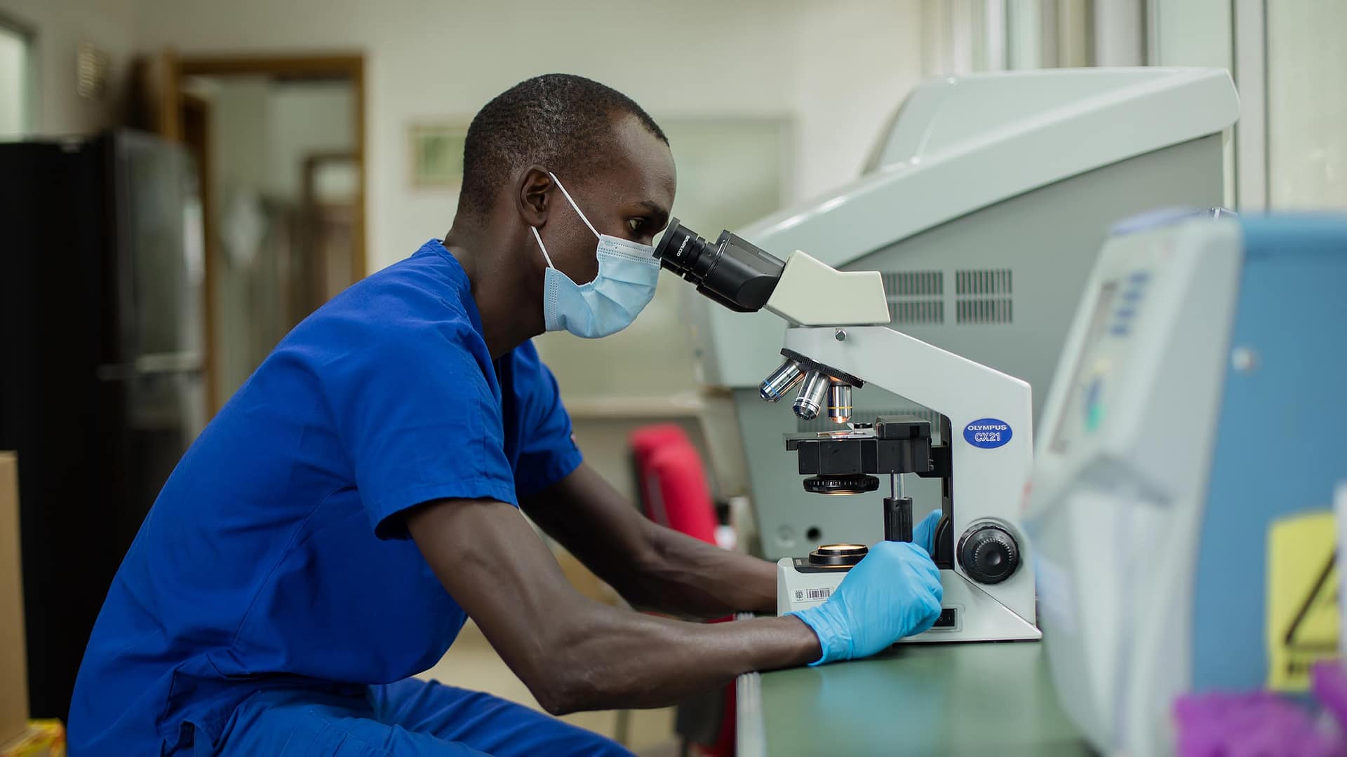 Health journalists from Africa receive grants to report on COVID-19 | DNDi